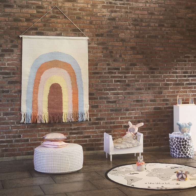 OYOY Follow The Rainbow Wall Rug Multi - Leo & Bella