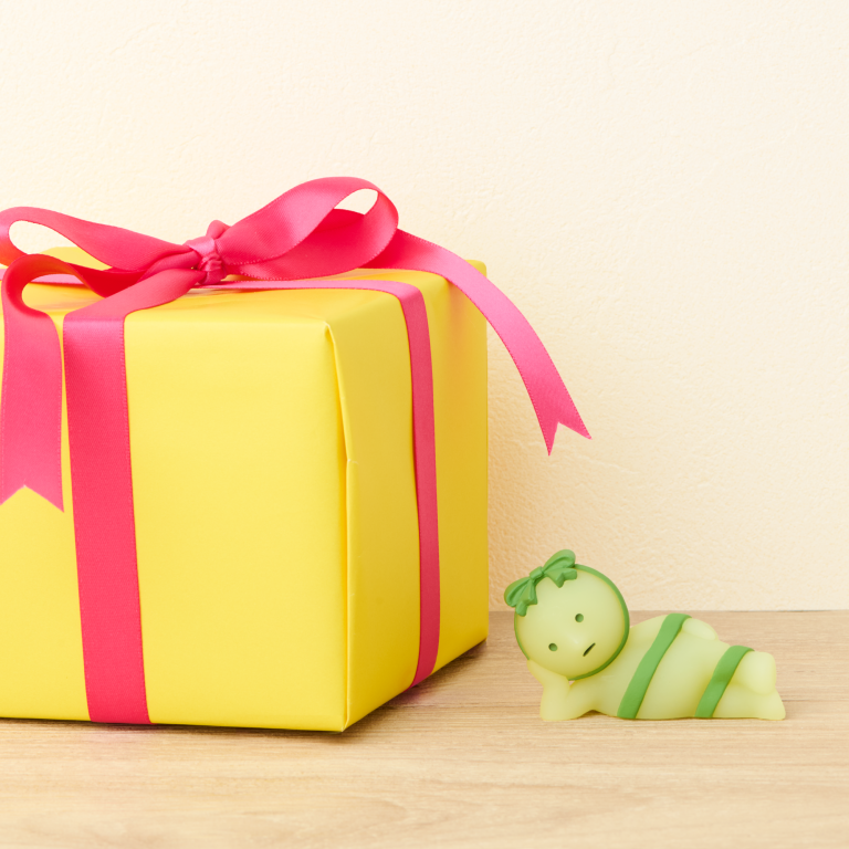 Smiski Mini Figure Blind Box - Birthday Series - Leo & Bella