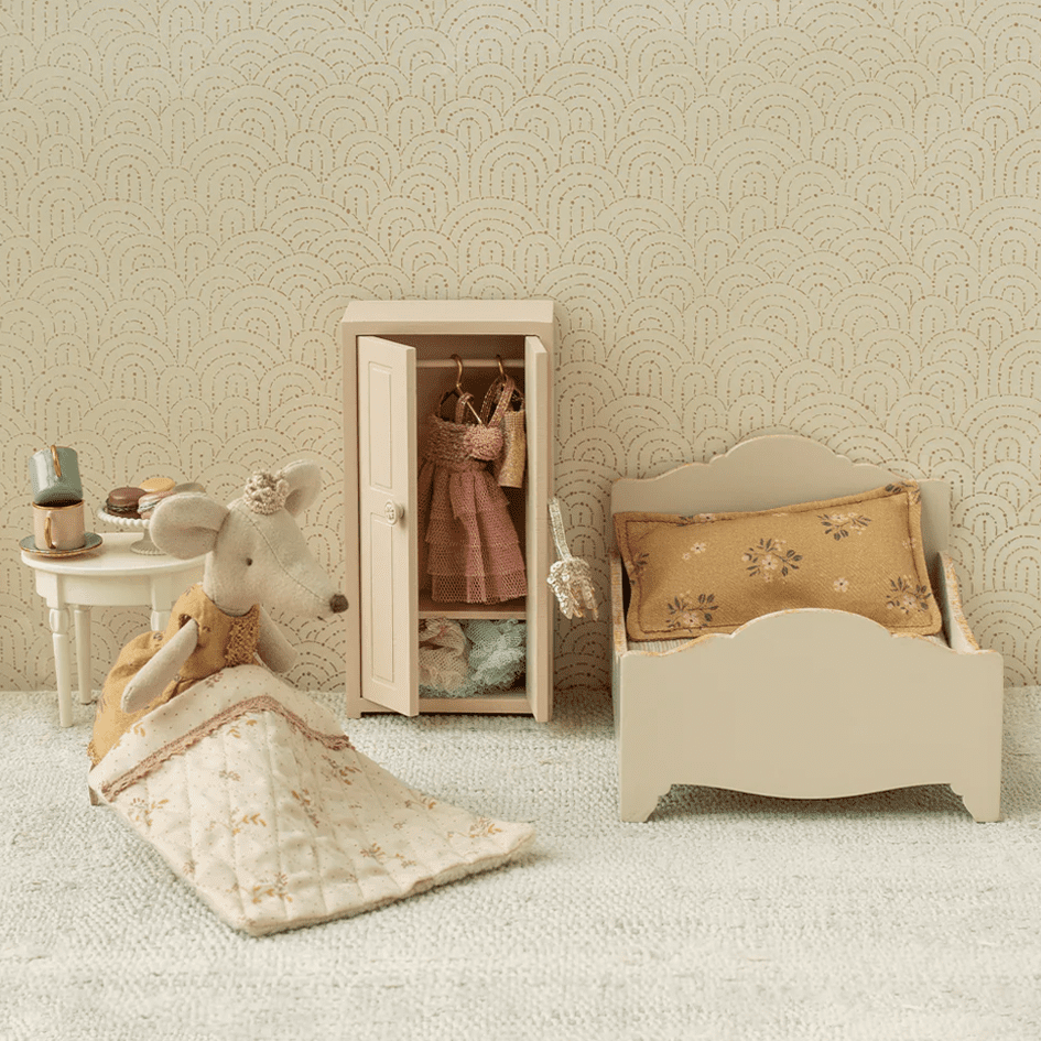 Maileg Mouse Wooden Double Bed Off White - Leo & Bella
