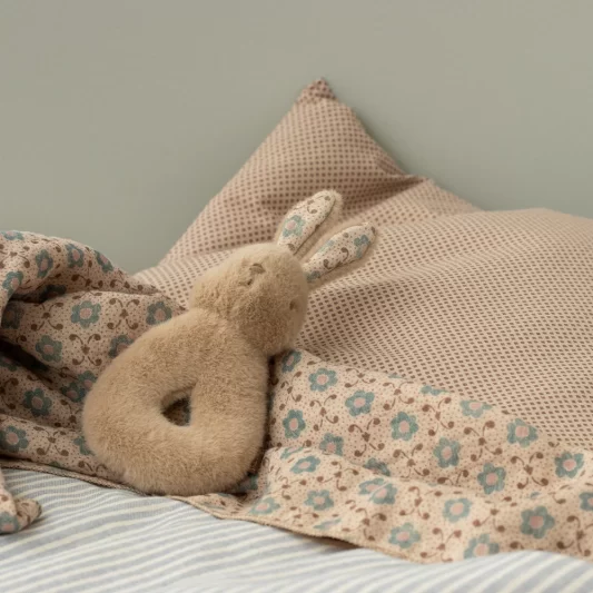 Maileg Rabbit Baby Rattle Set Cream Peach - Leo & Bella