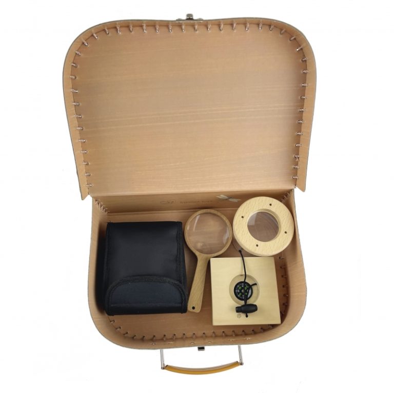 Egmont Les Petit Wooden Explorer Kit - Leo & Bella